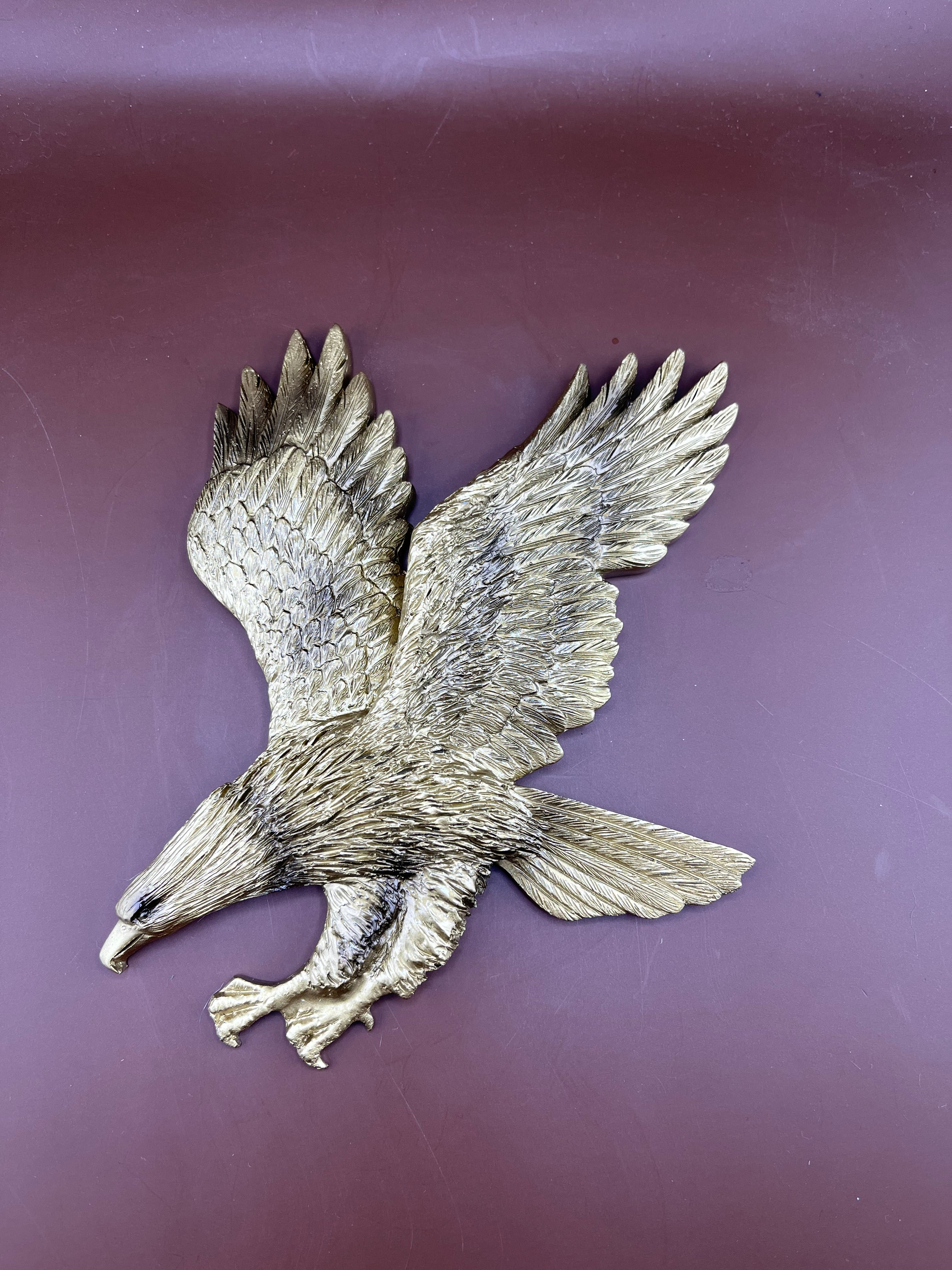 Eagle Plaque Mount – C.P.Dean Company